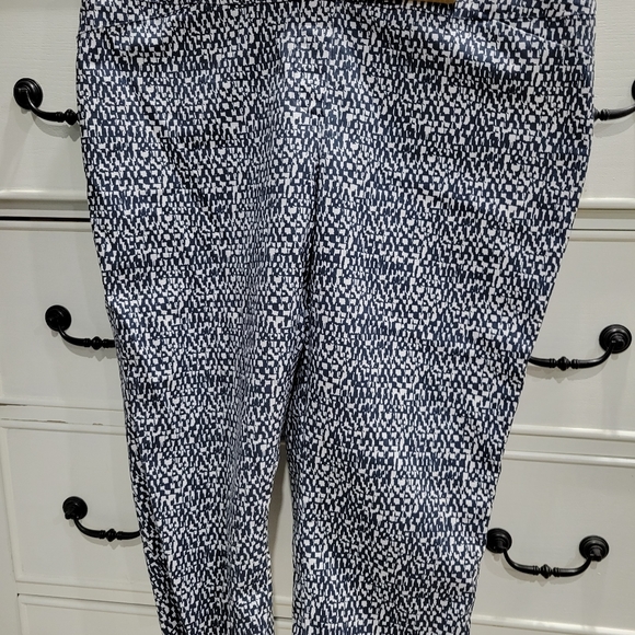Reitmans | Pants & Jumpsuits | Reitmans Capri 6 | Poshmark